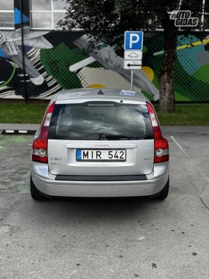 Pelēks Volvo V50 2007 Klaipėda, ar dzinēja tilpumu 2.00 L un nobraukumu 373 tūkst. km par 1999 €, foto 6 vietnē AUTOMOTO.COM.LV