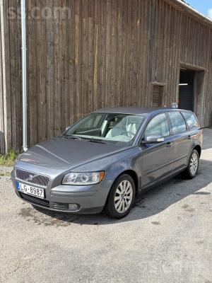 Grey Volvo V50 2007 in Kuldiga, with an engine capacity of 2.00 L and mileage of 402 thousand km for 1200 €, photo  on AUTOMOTO.COM.LV