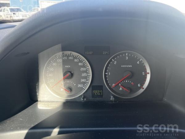 Вольво В50 2007 в Рига на AUTOMOTO.COM.LV Серый Вольво В50 2007 в Рига, объемом двигателя 2.00 л и пробегом 307 тыс. км за 1800 €, фото 8 на AUTOMOTO.COM.LV