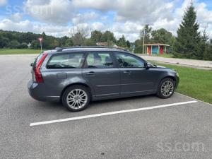 Grey Volvo V50 2007 in Liepaja, with an engine capacity of 2.00 L and mileage of 287 thousand km for 1300 €, photo 4 on AUTOMOTO.COM.LV