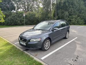 Grey Volvo V50 2007 in Liepaja, with an engine capacity of 2.00 L and mileage of 287 thousand km for 1300 €, photo 7 on AUTOMOTO.COM.LV