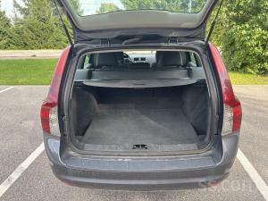 Grey Volvo V50 2007 in Liepaja, with an engine capacity of 2.00 L and mileage of 287 thousand km for 1300 €, photo 9 on AUTOMOTO.COM.LV