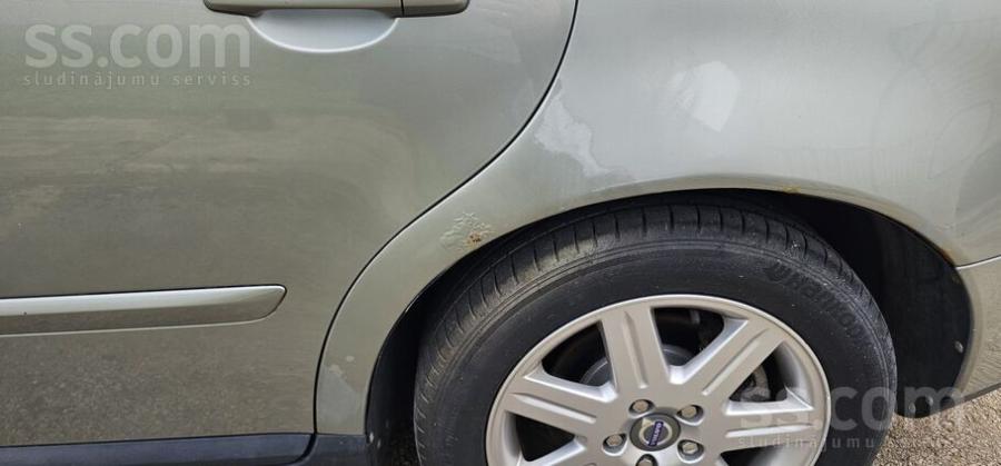 Pelēks Volvo V50 2007 Cēsis, ar dzinēja tilpumu 2.00 L un nobraukumu 284 tūkst. km par 1890 €, foto 16 vietnē AUTOMOTO.COM.LV