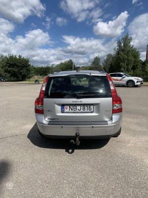 Grey Volvo V50 2007 in Kaunas, with an engine capacity of 2.00 L and mileage of 280 thousand km for 2080 €, photo 7 on AUTOMOTO.COM.LV