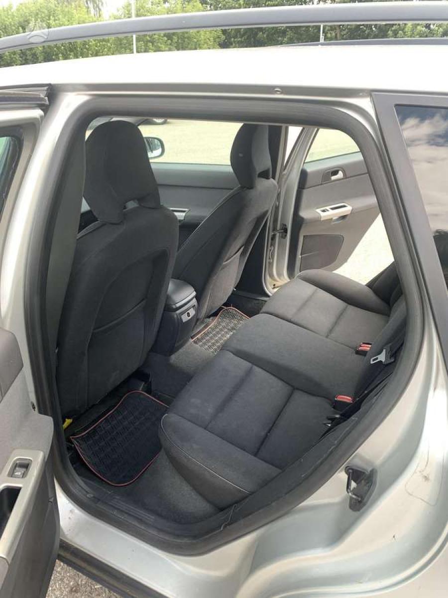 Grey Volvo V50 2007 in Kaunas, with an engine capacity of 2.00 L and mileage of 280 thousand km for 2080 €, photo 15 on AUTOMOTO.COM.LV