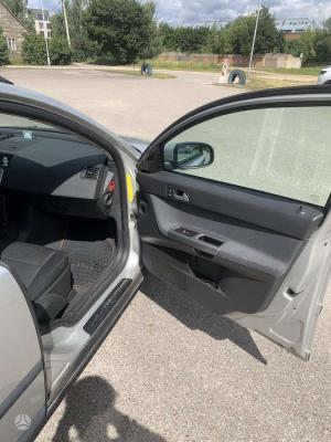 Grey Volvo V50 2007 in Kaunas, with an engine capacity of 2.00 L and mileage of 280 thousand km for 2080 €, photo 18 on AUTOMOTO.COM.LV