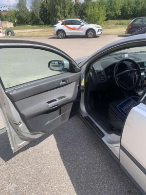 Grey Volvo V50 2007 in Kaunas, with an engine capacity of 2.00 L and mileage of 280 thousand km for 2080 €, photo 19 on AUTOMOTO.COM.LV
