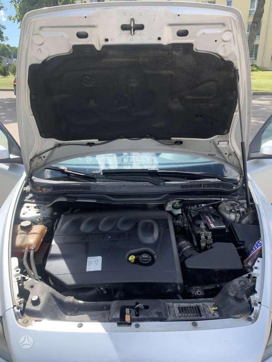 Grey Volvo V50 2007 in Kaunas, with an engine capacity of 2.00 L and mileage of 280 thousand km for 2080 €, photo 26 on AUTOMOTO.COM.LV