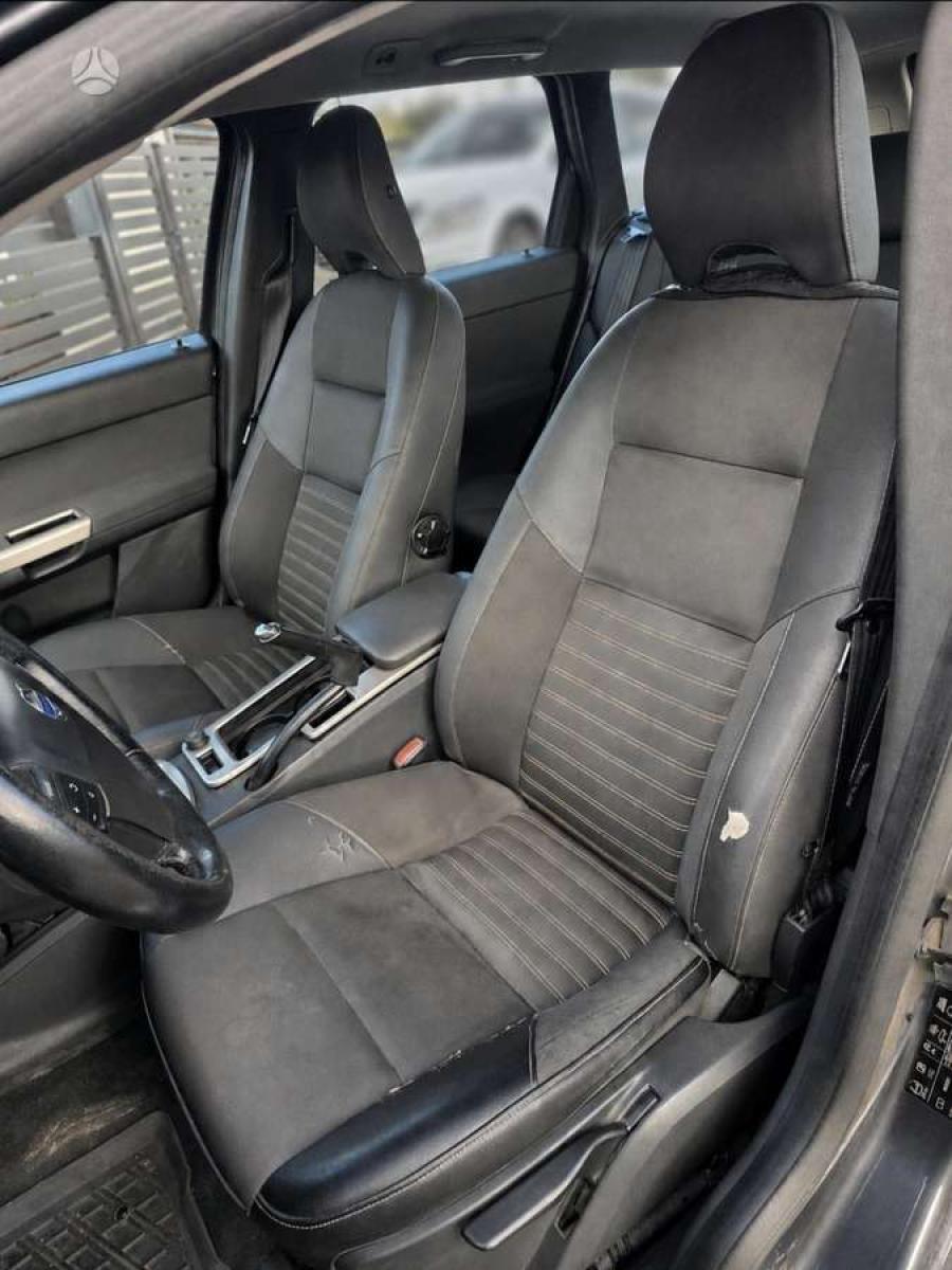 Pelēks Volvo V50 2007 Kauņa, ar dzinēja tilpumu 2.00 L un nobraukumu 327 tūkst. km par 1000 €, foto 8 vietnē AUTOMOTO.COM.LV