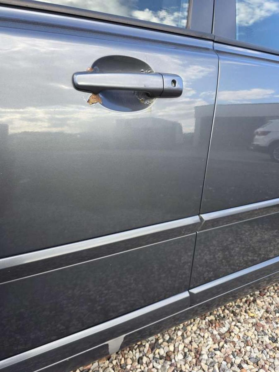 Pelēks Volvo V50 2007 Kauņa, ar dzinēja tilpumu 2.00 L un nobraukumu 327 tūkst. km par 1000 €, foto 14 vietnē AUTOMOTO.COM.LV