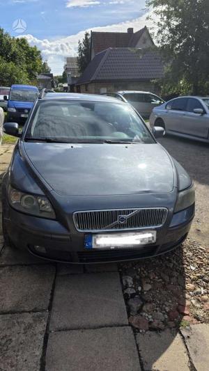 Grey Volvo V50 2007 in Kaunas, with an engine capacity of 1.60 L and mileage of 300 thousand km for 1400 €, photo  on AUTOMOTO.COM.LV