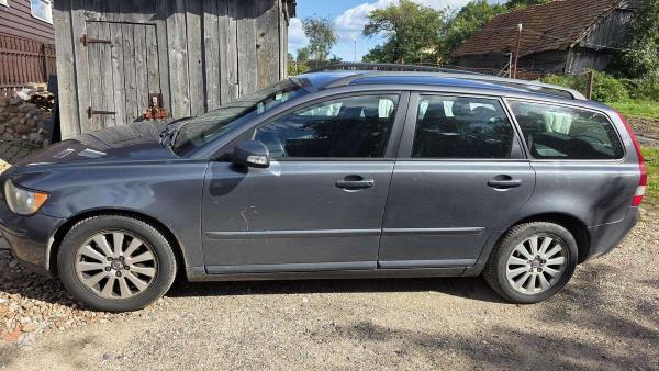 Pelēks Volvo V50 2007 Kauņa, ar dzinēja tilpumu 1.60 L un nobraukumu 300 tūkst. km par 1400 €, foto 3 vietnē AUTOMOTO.COM.LV
