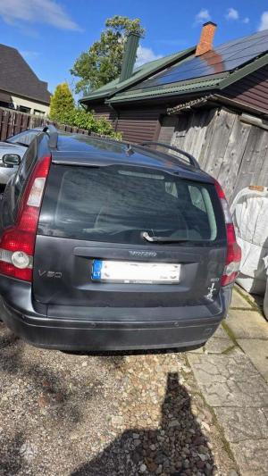 Grey Volvo V50 2007 in Kaunas, with an engine capacity of 1.60 L and mileage of 300 thousand km for 1400 €, photo 4 on AUTOMOTO.COM.LV
