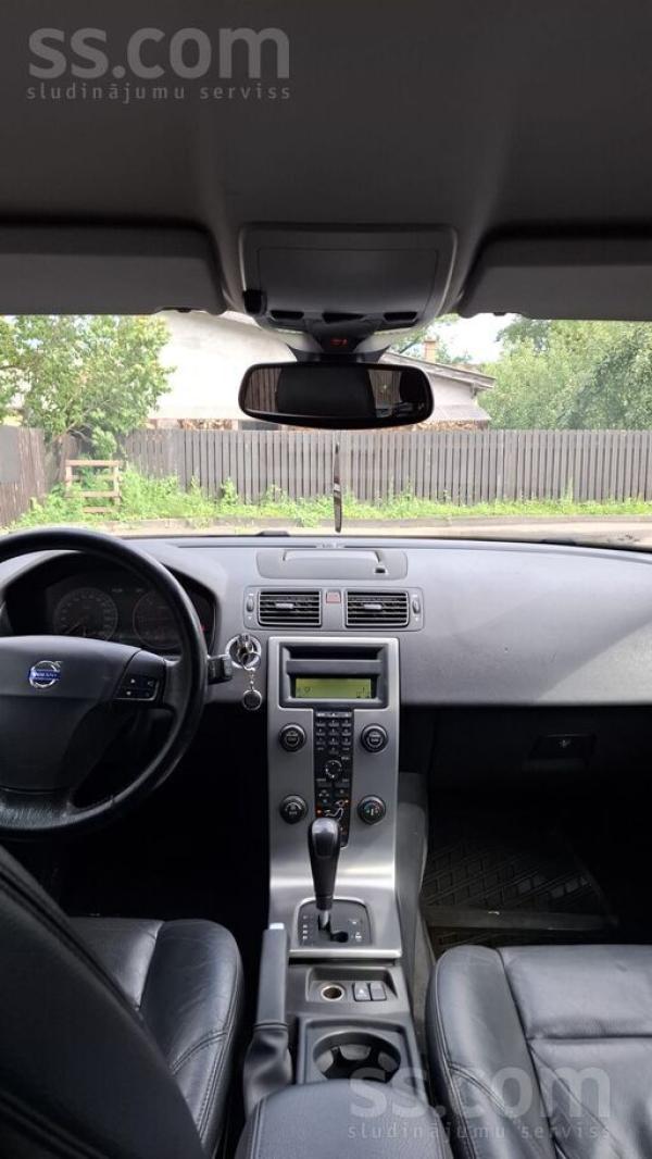 Pelēks Volvo V50 2007 Rīga, ar dzinēja tilpumu 2.40 L un nobraukumu 308 tūkst. km par 2900 €, foto 7 vietnē AUTOMOTO.COM.LV