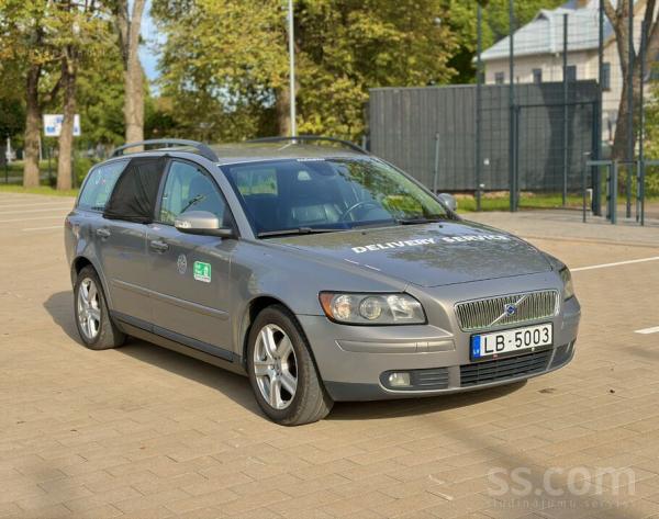 Pelēks Volvo V50 2007 Jelgava, ar dzinēja tilpumu 1.60 L un nobraukumu 324 tūkst. km par 2550 €, foto 3 vietnē AUTOMOTO.COM.LV