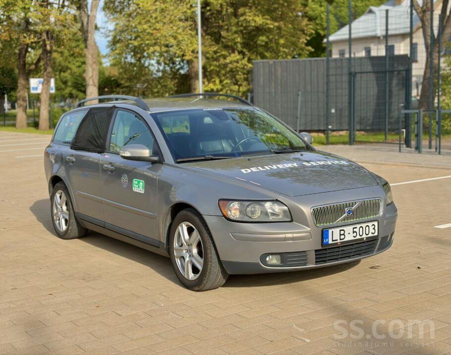 Pelēks Volvo V50 2007 Jelgava, ar dzinēja tilpumu 1.60 L un nobraukumu 324 tūkst. km par 2550 €, foto 3 vietnē AUTOMOTO.COM.LV