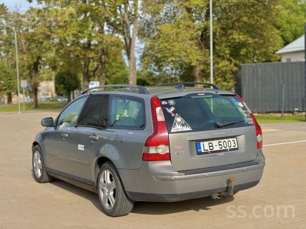 Pelēks Volvo V50 2007 Jelgava, ar dzinēja tilpumu 1.60 L un nobraukumu 324 tūkst. km par 2550 €, foto 4 vietnē AUTOMOTO.COM.LV