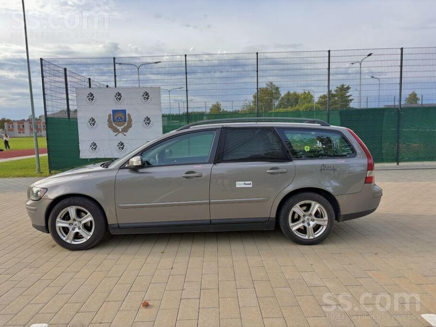 Pelēks Volvo V50 2007 Jelgava, ar dzinēja tilpumu 1.60 L un nobraukumu 324 tūkst. km par 2550 €, foto 6 vietnē AUTOMOTO.COM.LV