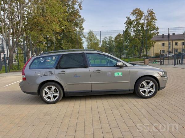 Pelēks Volvo V50 2007 Jelgava, ar dzinēja tilpumu 1.60 L un nobraukumu 324 tūkst. km par 2550 €, foto 7 vietnē AUTOMOTO.COM.LV