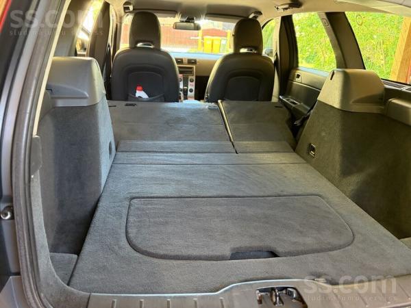 Pelēks Volvo V50 2007 Jelgava, ar dzinēja tilpumu 1.60 L un nobraukumu 324 tūkst. km par 2550 €, foto 10 vietnē AUTOMOTO.COM.LV