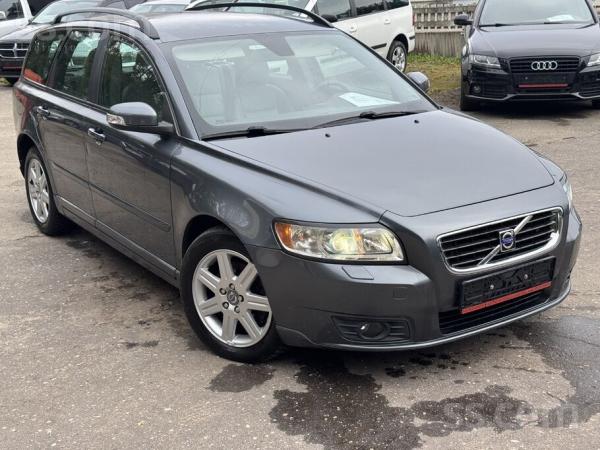 Grey Volvo V50 2007 in Riga, with an engine capacity of 2.40 L and mileage of 217 thousand km for 4750 €, photo 8 on AUTOMOTO.COM.LV