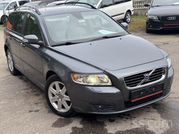 Grey Volvo V50 2007 in Riga, with an engine capacity of 2.40 L and mileage of 217 thousand km for 4750 €, photo 9 on AUTOMOTO.COM.LV