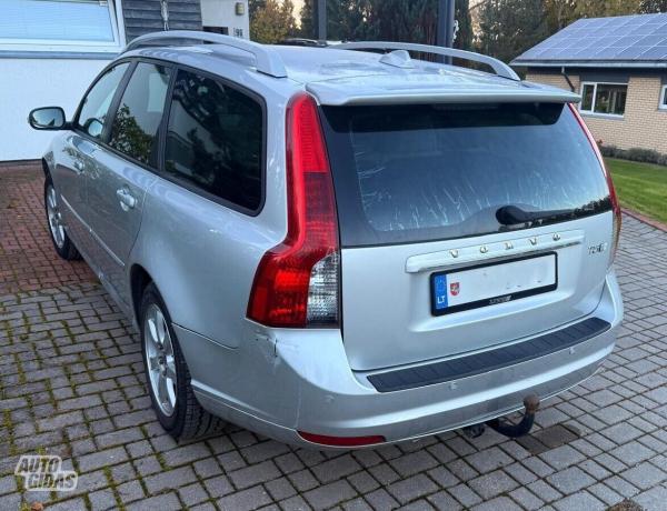 Pelēks Volvo V50 2007 Viļņa, ar dzinēja tilpumu 1.80 L un nobraukumu 338 tūkst. km par 1700 €, foto 6 vietnē AUTOMOTO.COM.LV
