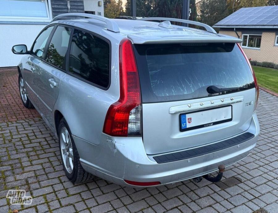 Grey Volvo V50 2007 in Vilnius, with an engine capacity of 1.80 L and mileage of 338 thousand km for 1700 €, photo 6 on AUTOMOTO.COM.LV