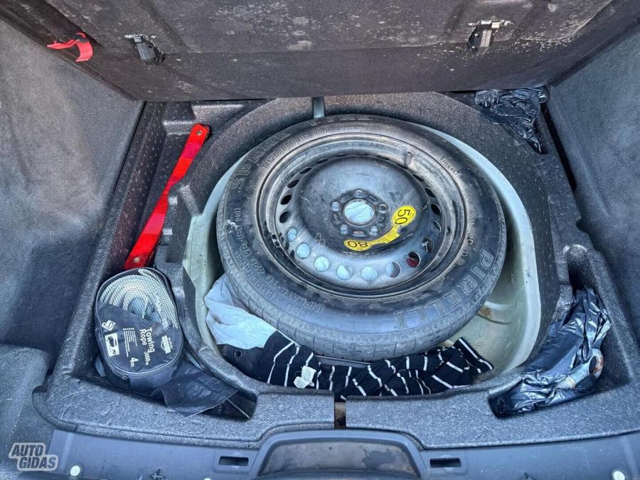Grey Volvo V50 2007 in Vilnius, with an engine capacity of 1.80 L and mileage of 338 thousand km for 1700 €, photo 9 on AUTOMOTO.COM.LV