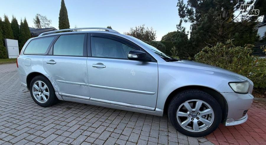 Grey Volvo V50 2007 in Vilnius, with an engine capacity of 1.80 L and mileage of 338 thousand km for 1700 €, photo 11 on AUTOMOTO.COM.LV