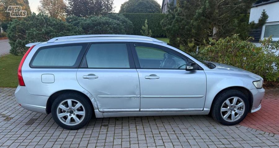 Grey Volvo V50 2007 in Vilnius, with an engine capacity of 1.80 L and mileage of 338 thousand km for 1700 €, photo 13 on AUTOMOTO.COM.LV