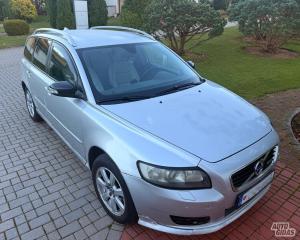 Grey Volvo V50 2007 in Vilnius, with an engine capacity of 1.80 L and mileage of 338 thousand km for 1700 €, photo 16 on AUTOMOTO.COM.LV