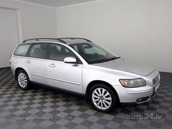 Volvo V50 2007 in Tallinn on AUTOMOTO.COM.LV Grey Volvo V50 2007 in Tallinn, with an engine capacity of 2.00 L and mileage of 266 thousand km for 1499 €, photo 1 on AUTOMOTO.COM.LV