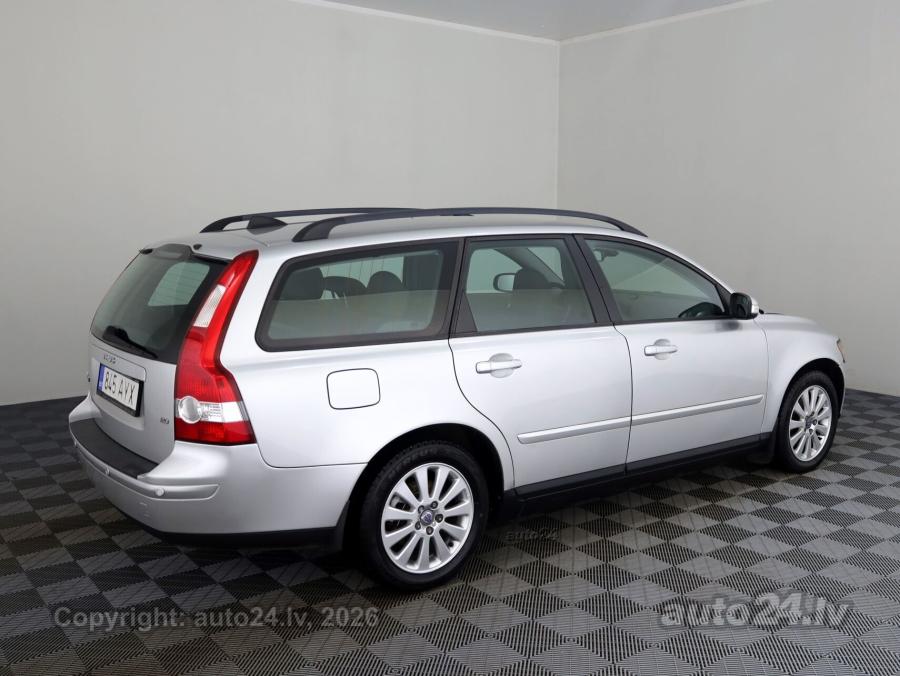 Grey Volvo V50 2007 in Tallinn, with an engine capacity of 2.00 L and mileage of 266 thousand km for 1499 €, photo 4 on AUTOMOTO.COM.LV