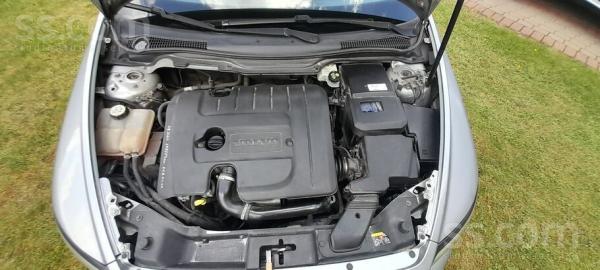 Grey Volvo V50 2008 in Riga, with an engine capacity of 1.60 L and mileage of 345 thousand km for 2400 €, photo 8 on AUTOMOTO.COM.LV