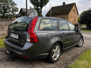 Pelēks Volvo V50 2008 Valmiera, ar dzinēja tilpumu 1.60 L un nobraukumu 330 tūkst. km par 1750 €, foto 10 vietnē AUTOMOTO.COM.LV