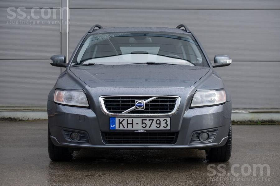 Pelēks Volvo V50 2008 Rīga, ar dzinēja tilpumu 1.60 L un nobraukumu 0 tūkst. km par 4290 €, foto 2 vietnē AUTOMOTO.COM.LV