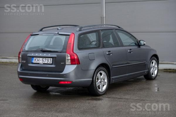 Pelēks Volvo V50 2008 Rīga, ar dzinēja tilpumu 1.60 L un nobraukumu 0 tūkst. km par 4290 €, foto 4 vietnē AUTOMOTO.COM.LV
