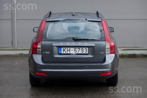 Pelēks Volvo V50 2008 Rīga, ar dzinēja tilpumu 1.60 L un nobraukumu 0 tūkst. km par 4290 €, foto 5 vietnē AUTOMOTO.COM.LV