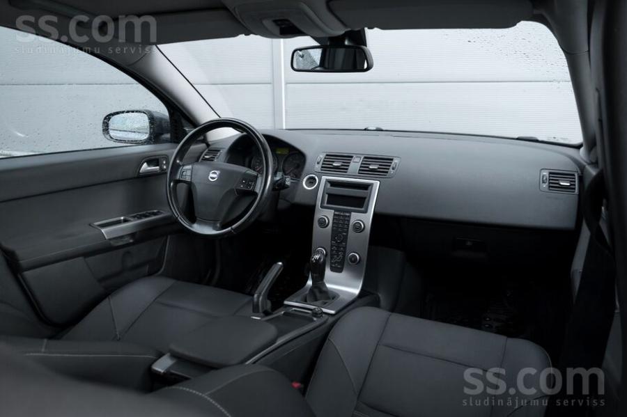 Pelēks Volvo V50 2008 Rīga, ar dzinēja tilpumu 1.60 L un nobraukumu 0 tūkst. km par 4290 €, foto 14 vietnē AUTOMOTO.COM.LV