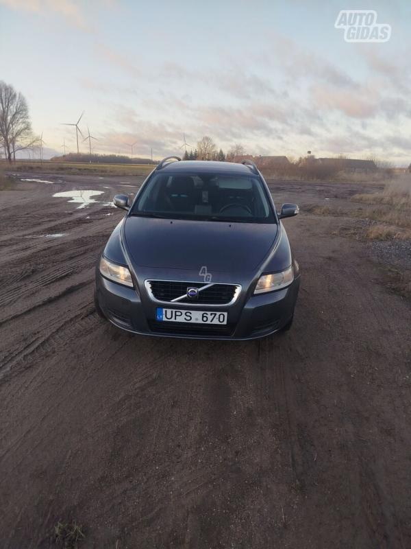 Grey Volvo V50 2008 in Mazeikiai, with an engine capacity of 2.00 L and mileage of 364 thousand km for 1050 €, photo 9 on AUTOMOTO.COM.LV
