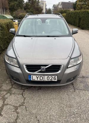 Pelēks Volvo V50 2008 Marijampole, ar dzinēja tilpumu 2.40 L un nobraukumu 345 tūkst. km par 900 €, foto 5 vietnē AUTOMOTO.COM.LV