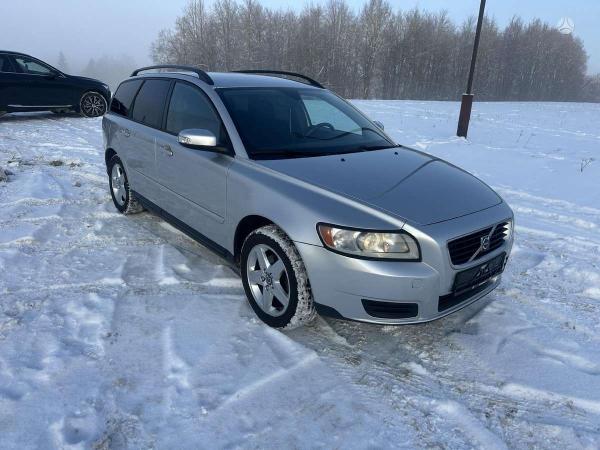 Pelēks Volvo V50 2008 Šauļi, ar dzinēja tilpumu 1.56 L un nobraukumu 284 tūkst. km par 2550 €, foto 1 vietnē AUTOMOTO.COM.LV