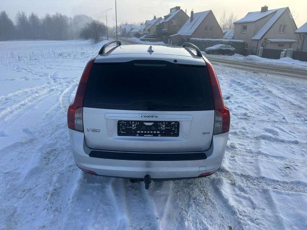 Pelēks Volvo V50 2008 Šauļi, ar dzinēja tilpumu 1.56 L un nobraukumu 284 tūkst. km par 2550 €, foto 6 vietnē AUTOMOTO.COM.LV