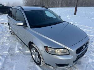 Grey Volvo V50 2008 in Siauliai, with an engine capacity of 1.56 L and mileage of 284 thousand km for 2550 €, photo 9 on AUTOMOTO.COM.LV