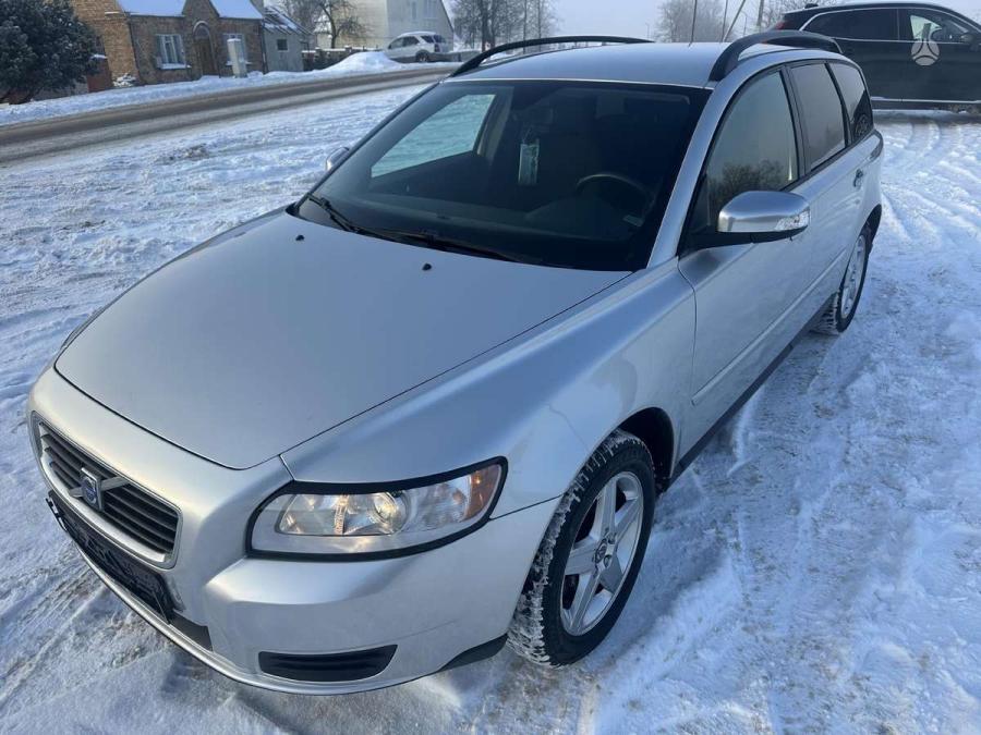 Grey Volvo V50 2008 in Siauliai, with an engine capacity of 1.56 L and mileage of 284 thousand km for 2550 €, photo 10 on AUTOMOTO.COM.LV
