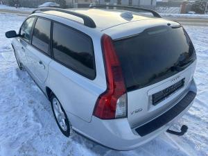 Grey Volvo V50 2008 in Siauliai, with an engine capacity of 1.56 L and mileage of 284 thousand km for 2550 €, photo 11 on AUTOMOTO.COM.LV