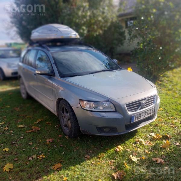 Grey Volvo V50 2008 in Riga, with an engine capacity of 2.00 L and mileage of 475 thousand km for 2450 €, photo 5 on AUTOMOTO.COM.LV