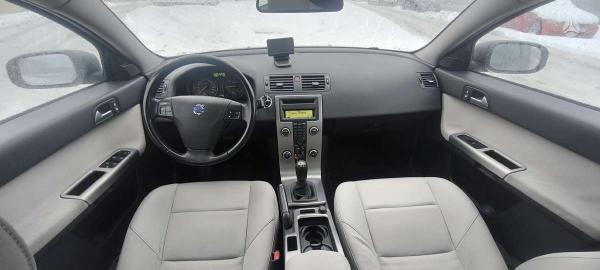 Pelēks Volvo V50 2008 Kauņa, ar dzinēja tilpumu 1.56 L un nobraukumu 199 tūkst. km par 2600 €, foto 5 vietnē AUTOMOTO.COM.LV