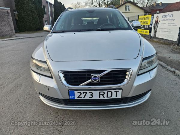 Pelēks Volvo V50 2008 Paide, ar dzinēja tilpumu 1.60 L un nobraukumu 325 tūkst. km par 2990 €, foto 2 vietnē AUTOMOTO.COM.LV
